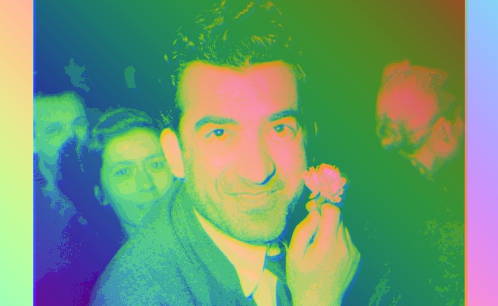 Νίκος Μπελογιάννης: Ο άνθρωπος με το γαρύφαλλο | Protagon.gr