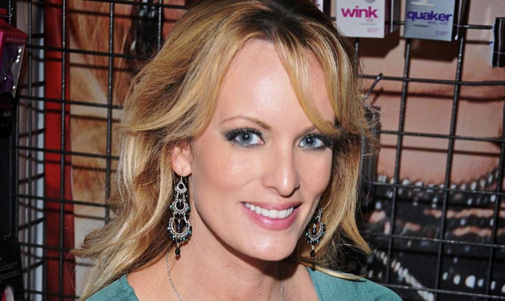 Πλήρωσε ο Τραμπ πορνοστάρ για να μην αποκαλύψει την σχέση τους ...