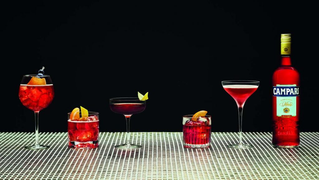 The Legend of Red Hand, φόρος τιμής στην κληρονομιά του Campari ...