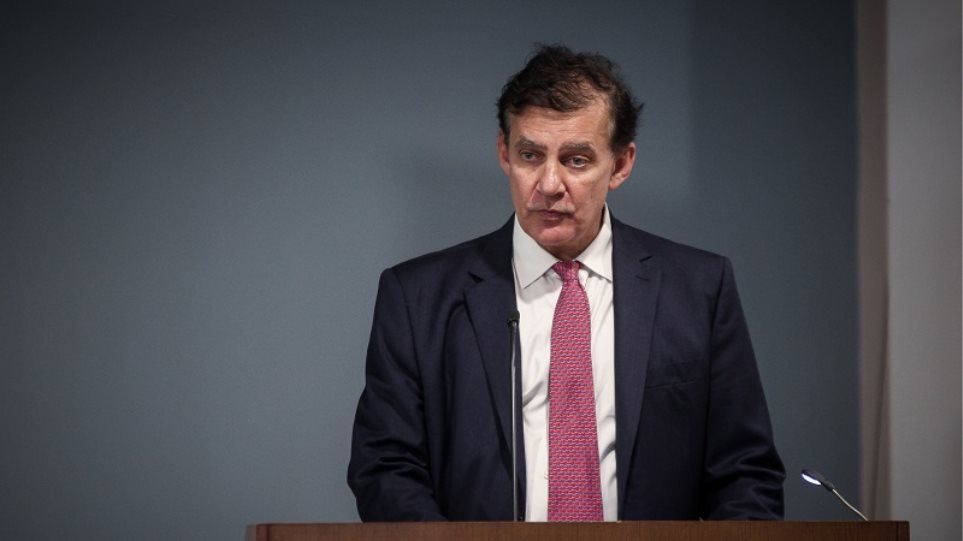 Κορονοϊός: Ο πρύτανης του ΕΚΠΑ εξηγεί πώς μεταδίδεται και ποια είναι τα ...