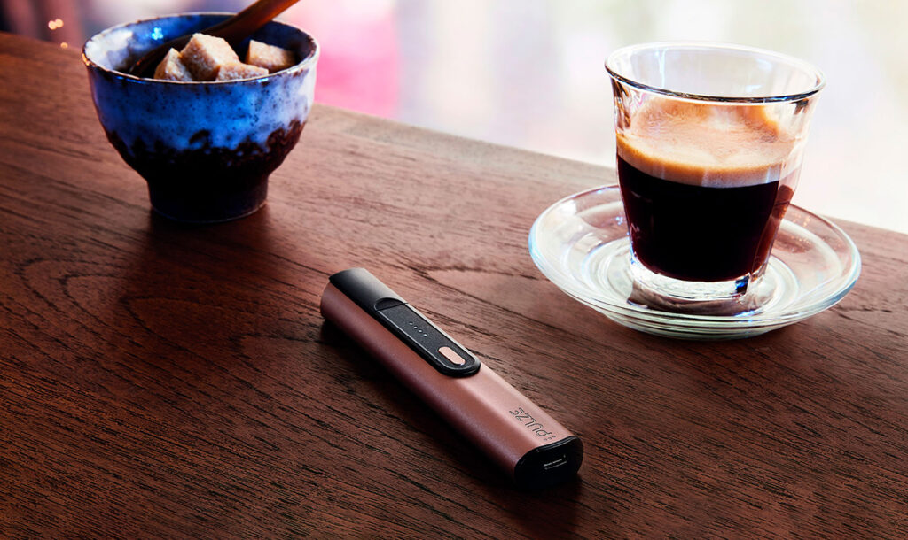 Ανακάλυψε τη νέα συσκευή Θερμαινόμενου Καπνού PULZE & τις ράβδους ...