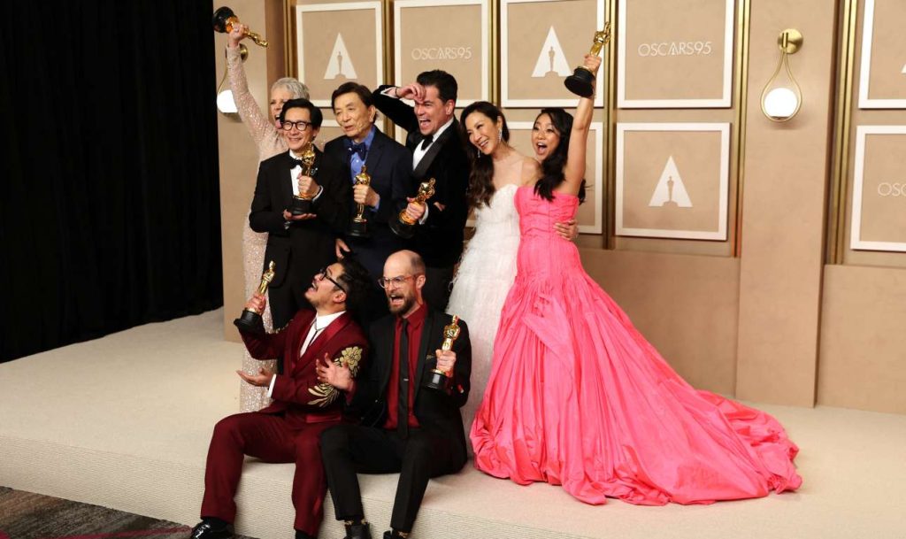 Οι φωτογραφίες τους: Πού έδυσε το κάλλος; | Protagon.gr