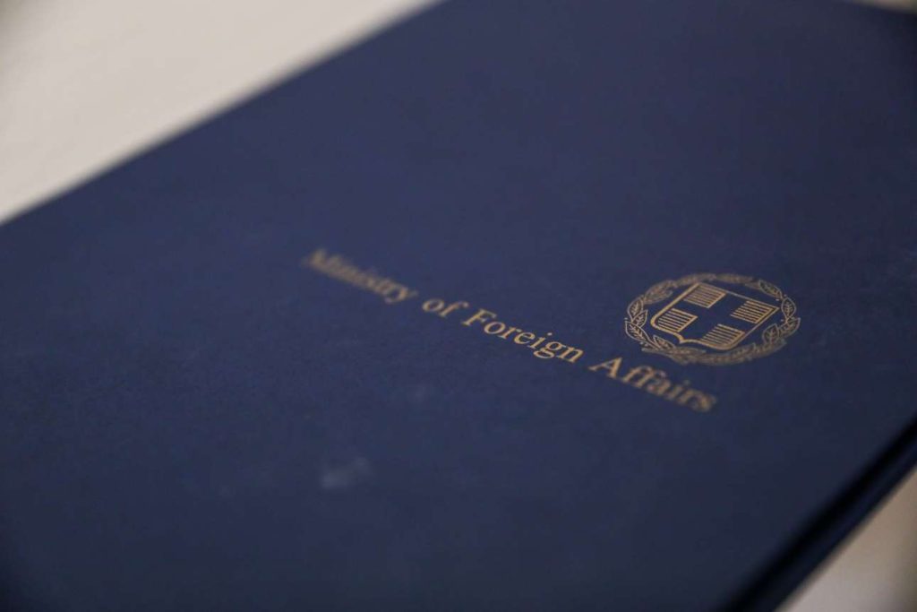 Υπουργείο Εξωτερικών: 150 Ελληνες εγκλωβισμένοι στο Σουδάν | Protagon.gr