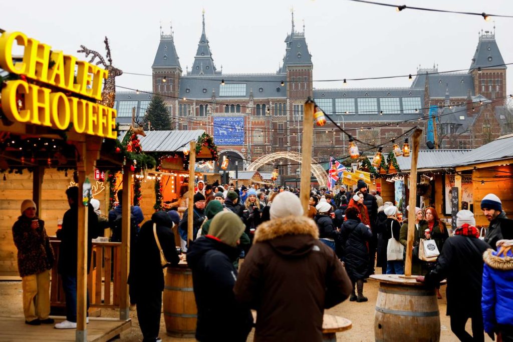 Αμστερνταμ: Διαδηλώσεις ενάντια στον τουρισμό που «σκοτώνει»την πόλη | Protagon.gr