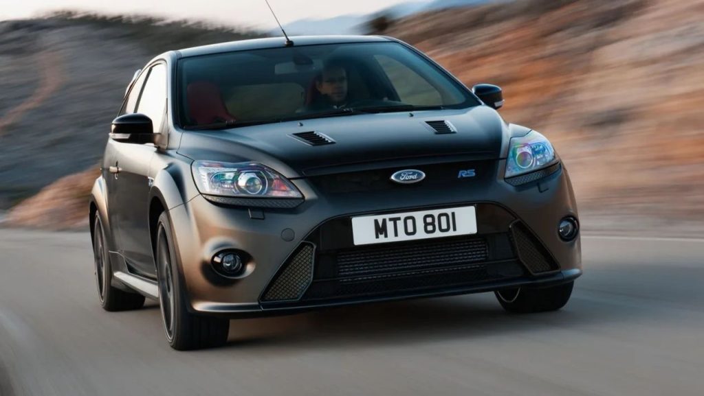 Πώς το Ford Focus RS500 έφτασε να πωλείται πιο ακριβά από supercars | Protagon.gr
