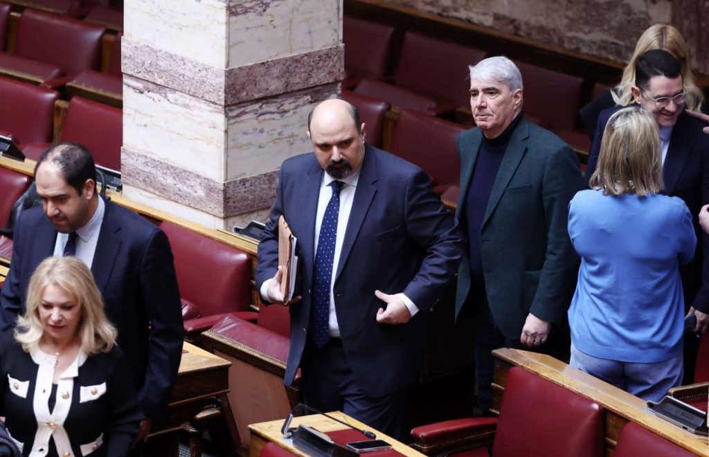 Ο Τριαντόπουλος δημοσιοποίησε το e-mail για τα Τέμπη: «Η αλήθεια δεν διαστρεβλώνεται με φτηνά ...