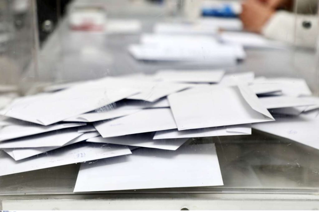 Δημοσκόπηση Pulse: Ανοδος για τη ΝΔ, θετική η αποτίμηση των μέτρων | Protagon.gr