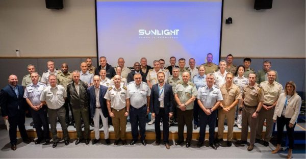 Sunlight Group: Επίσκεψη ακολούθων Αμυνας από 23 χώρες στις εγκαταστάσεις στην Ξάνθη | Protagon.gr